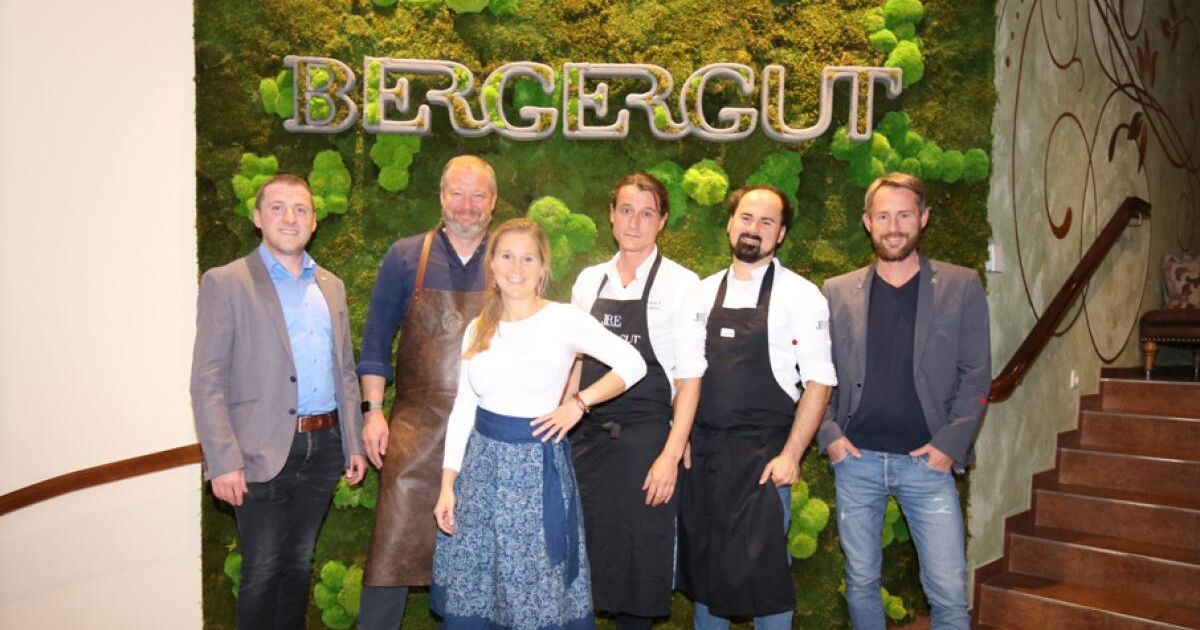 Elf Hauben zauberten feinste Mühlviertler Mund.Art