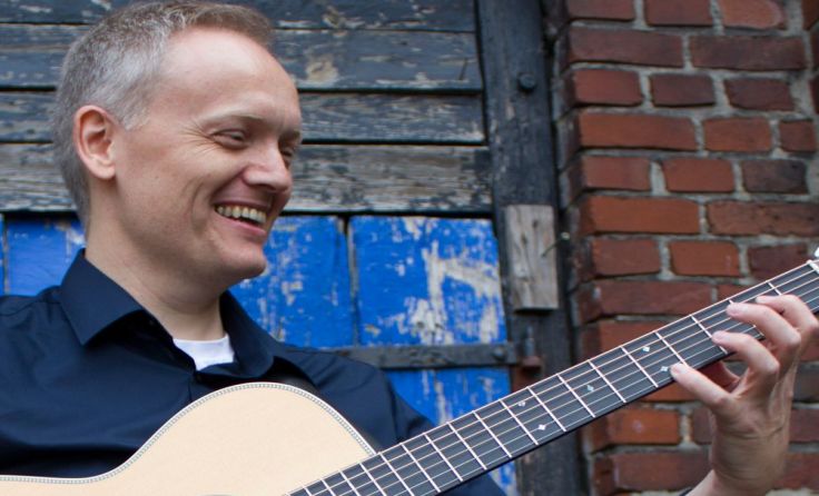 Gitarrenvirtuose Stefan Mönkemeyer gastiert in der Alten Welt Linz