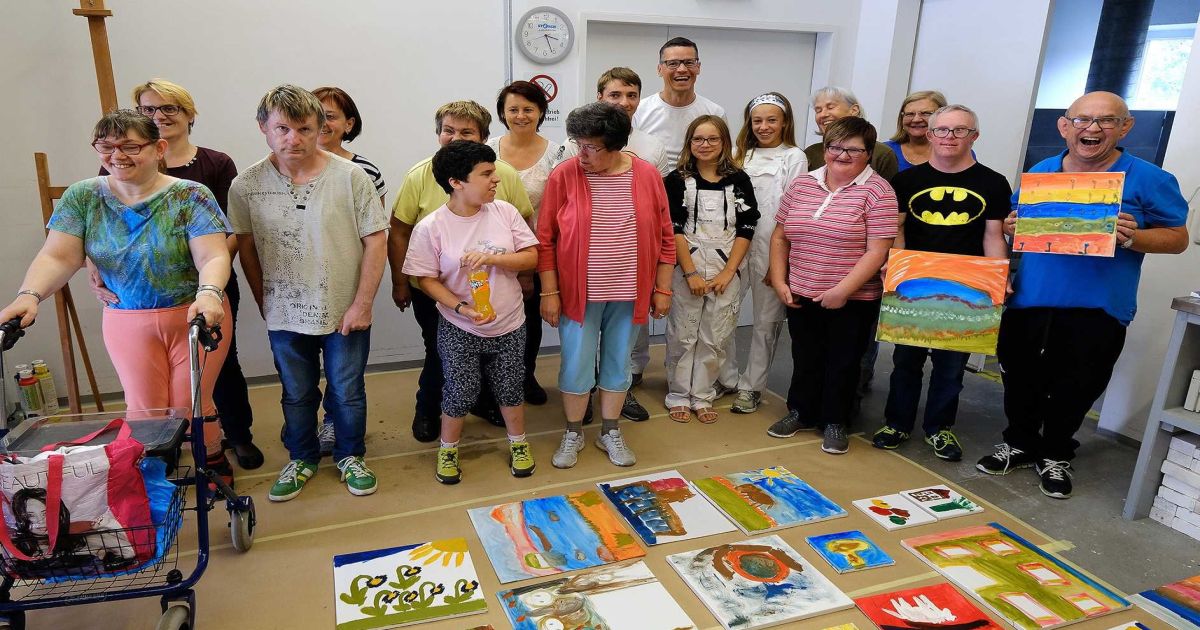 Kunterbunter Nachmittag: Malen beim Reiter Maler in Raab