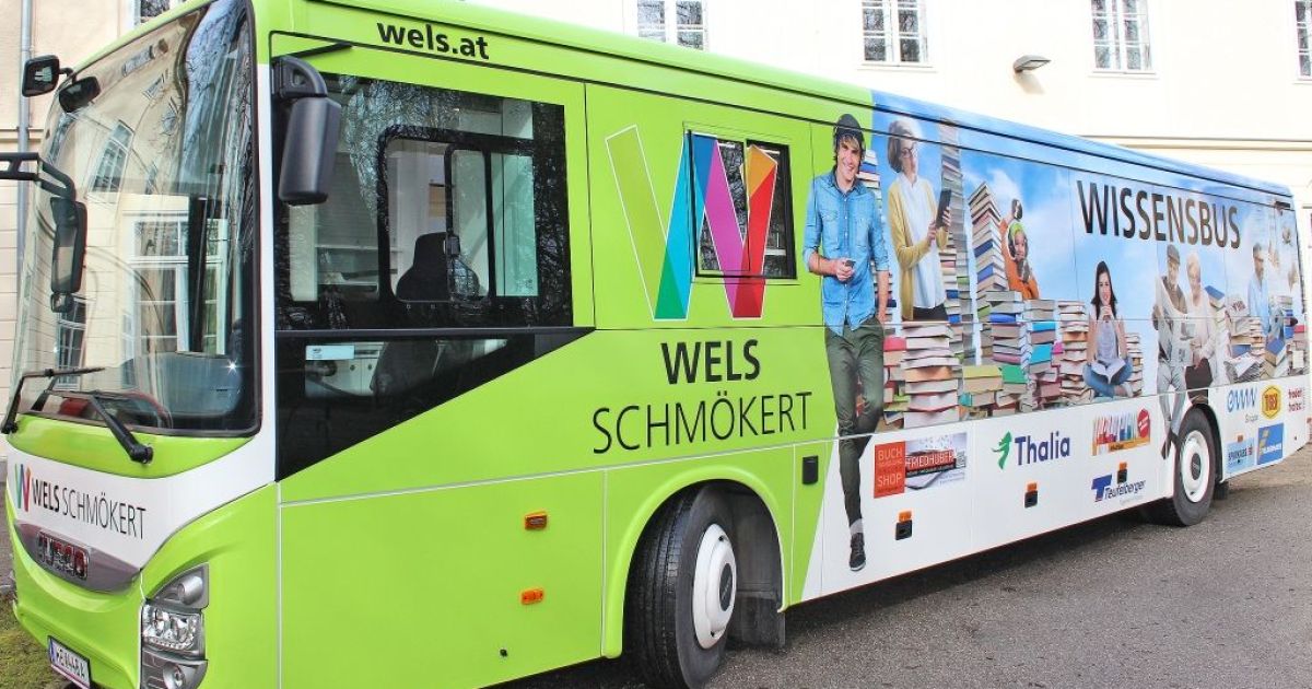 Der Bus mit den Büchern geht wieder auf Achse in Wels