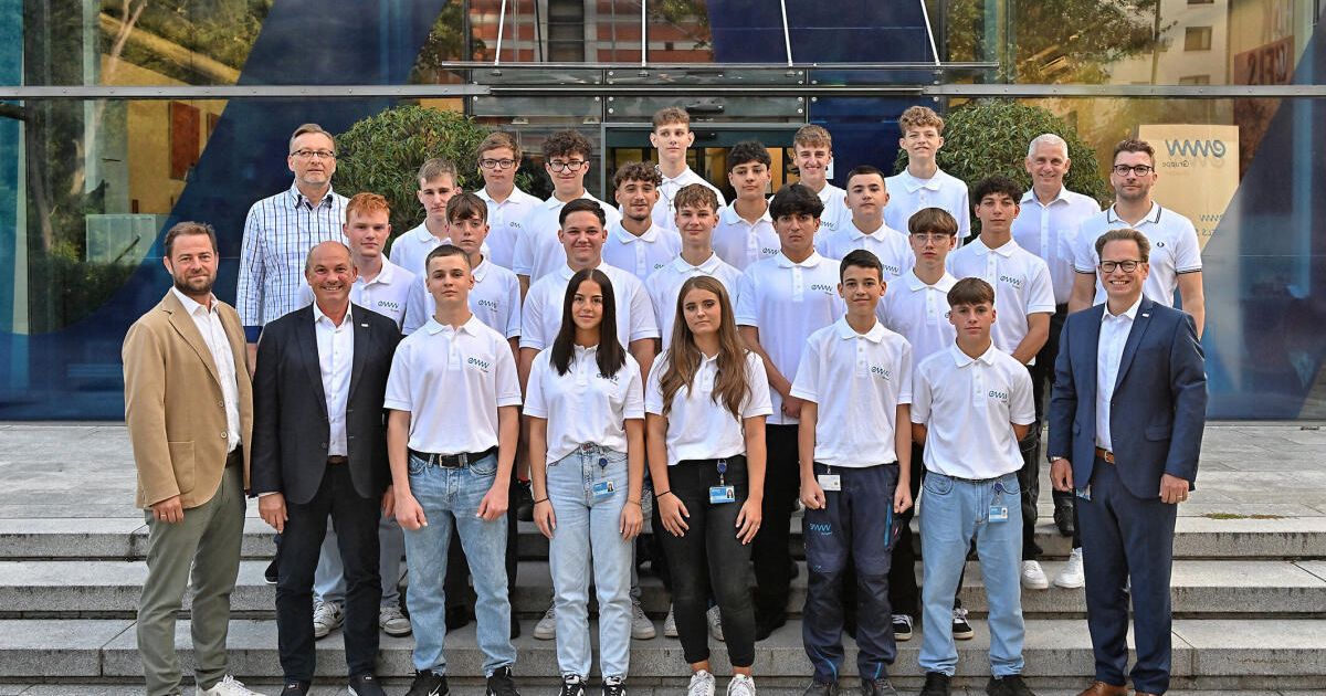 22 neue Lehrlinge, denen nach der Ausbildung alle Türen offen stehen
