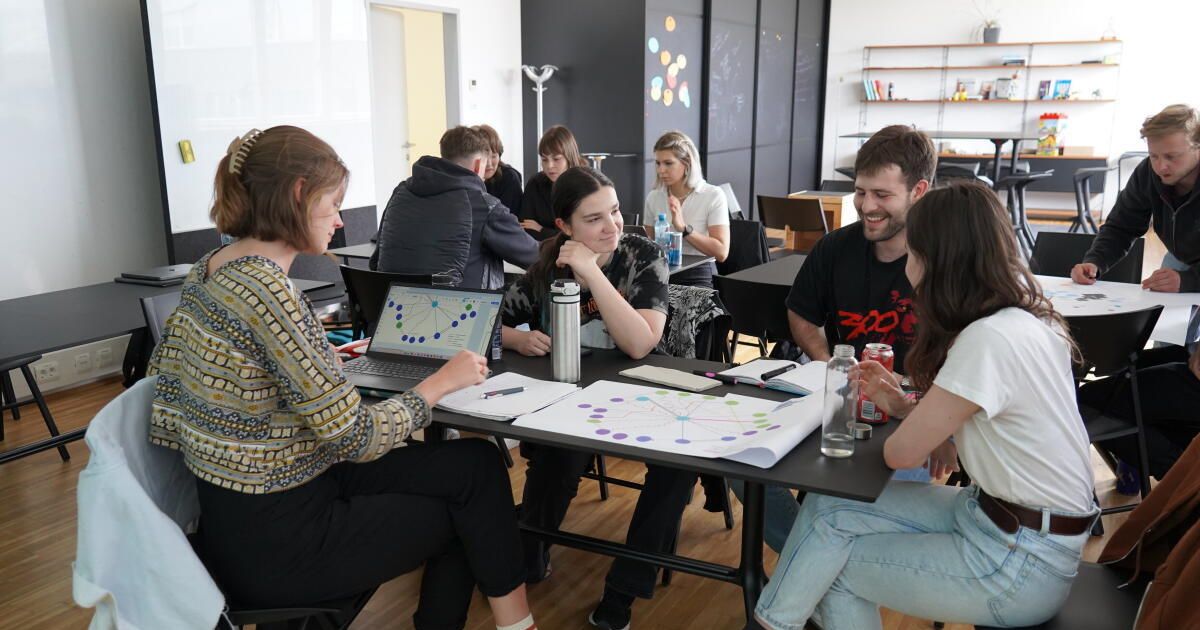 Praxisorientierte Pioniere: Ausbildung der Nachhaltigkeitsexperten an ...