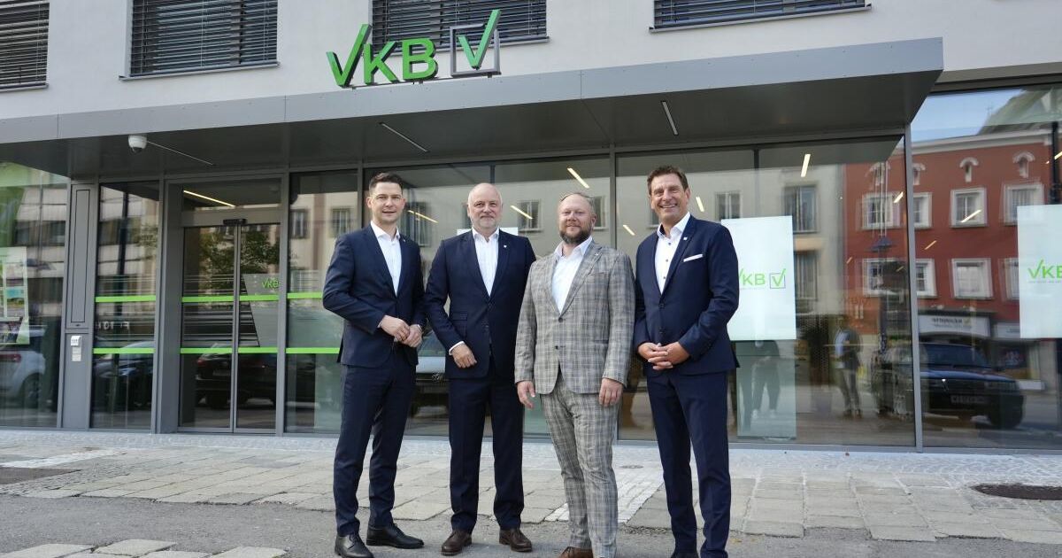 VKB modernisierte Filiale am Kaiser Josef-Platz und schuf Wohnraum