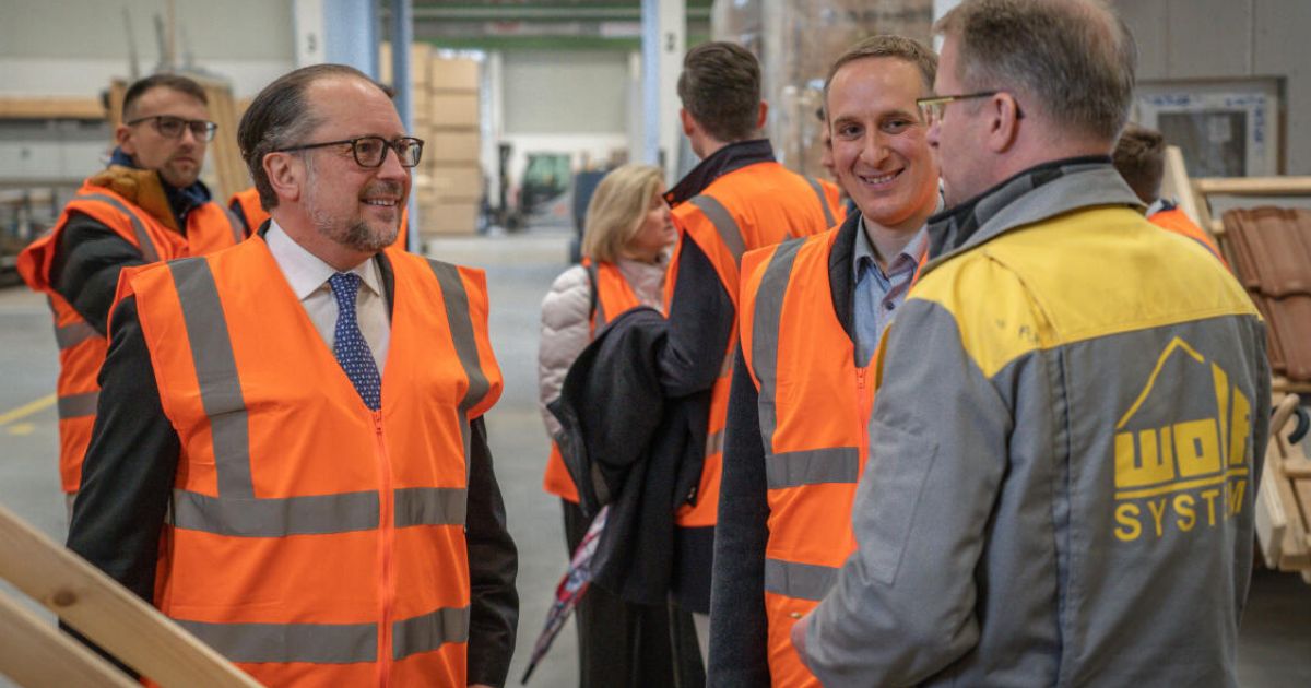 Außenminister Schallenberg zu Gast im Bezirk