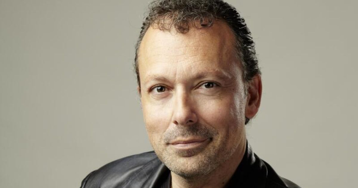 Stimmwunder und Entertainer Wolf Frank zu Gast im Kirchdorfer Zementwerk