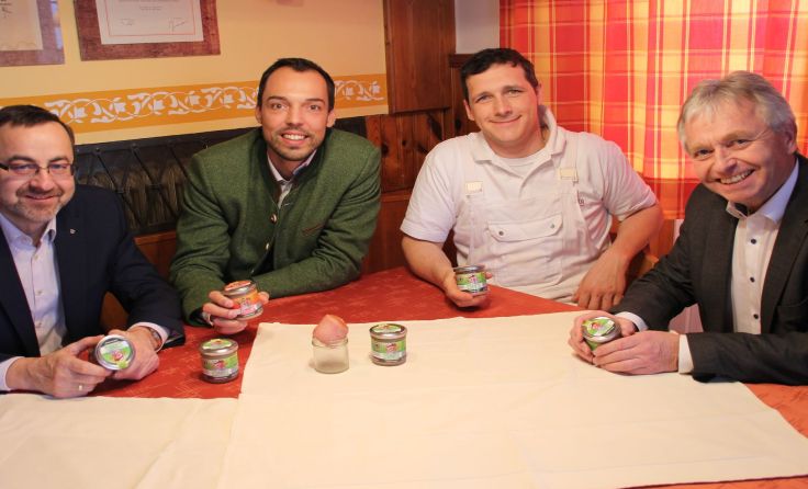 Für Kreation "Jumpi" mit Handwerkspreis ausgezeichnet