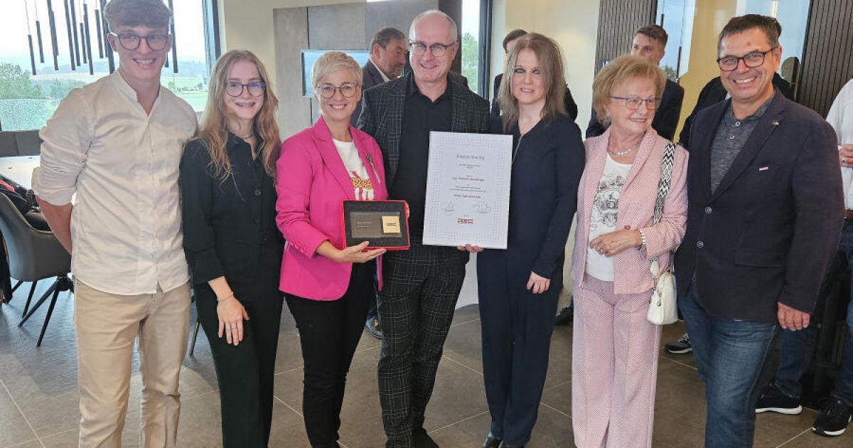 Baschinger aus St. Agatha mit Wirtschaftsmedaille ausgezeichnet