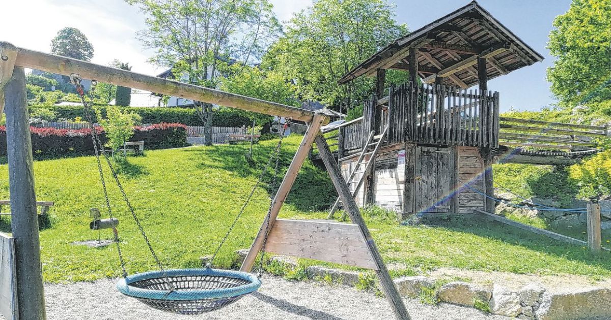 Abenteuer am Spielplatz in Waxenberg