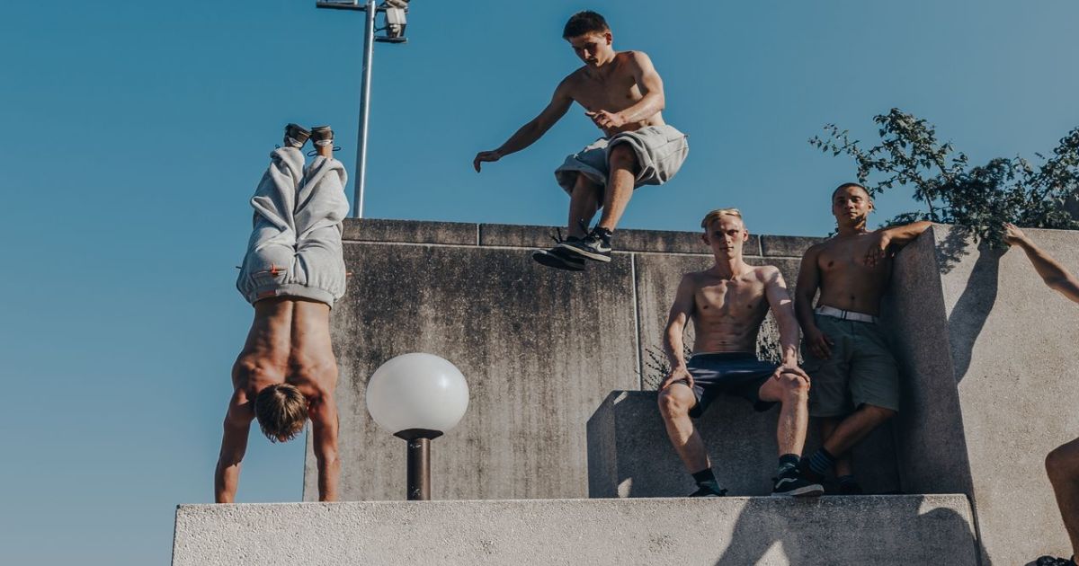 Flying Freaks aus Traun: „Beim Parkour geht es darum, Hindernisse ...