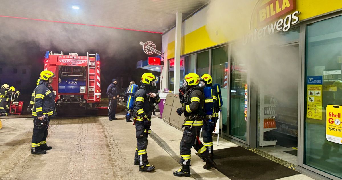 Vermeintliches Feuer in Tankstellenshop in Tiefgraben
