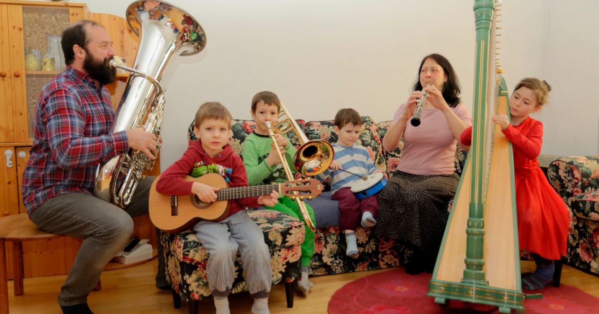 Gemeinsames Musizieren in der Familie
