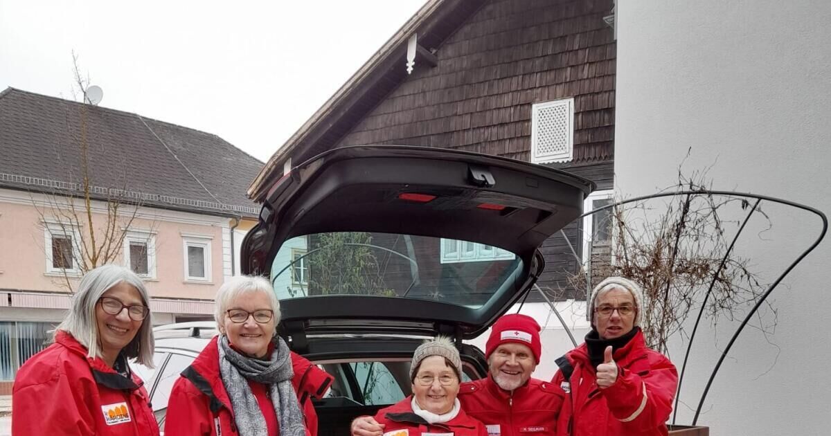 Volles Lager im Rotkreuz-Markt Schärding