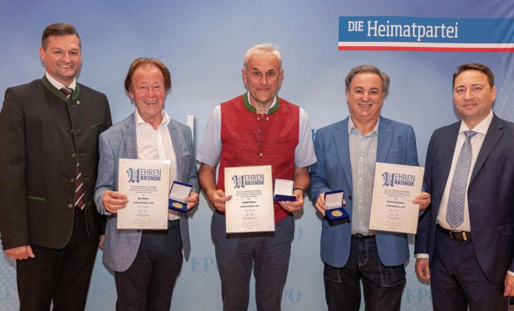 FPÖ Bezirk Kirchdorf: Ehrungen für besondere Verdienste