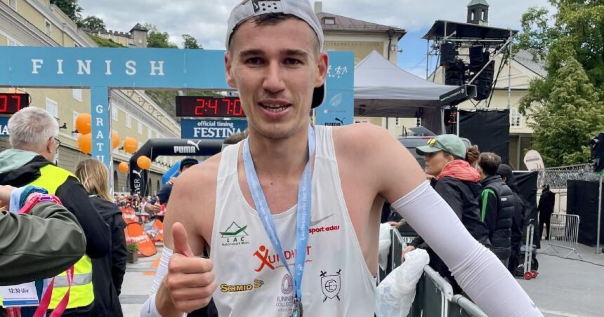 Michael Bamberger läuft mit Bestzeit auf Rang 13 beim Salzburg Marathon