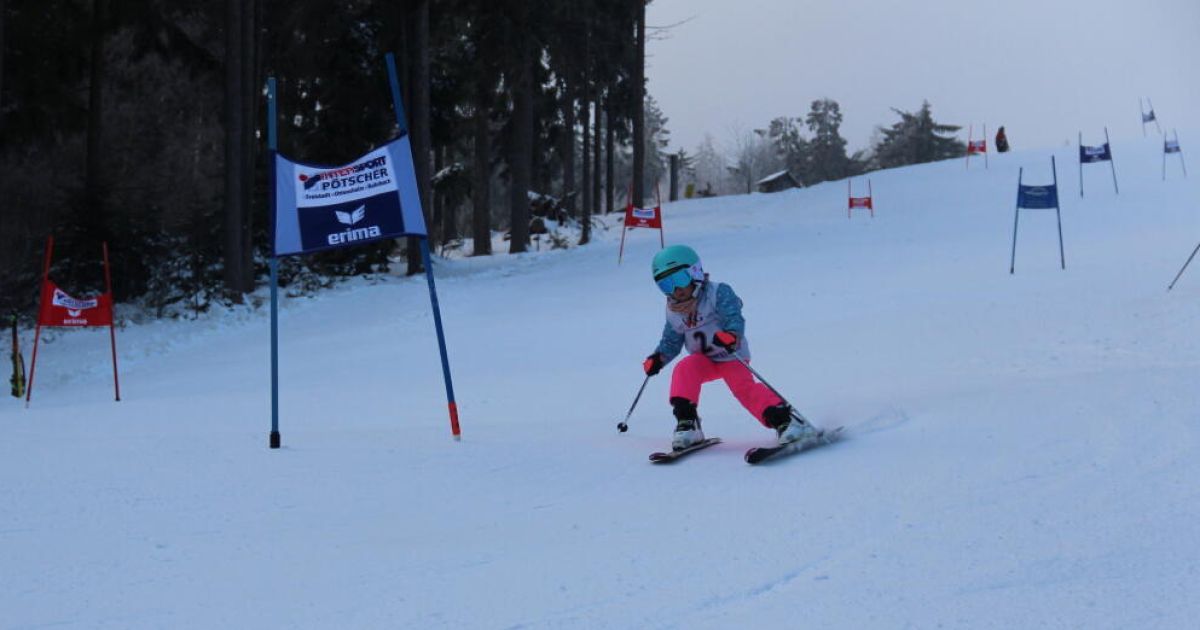 Skifahren wie die Profis: Beim Mühlviertler Kids Race von Intersport ...