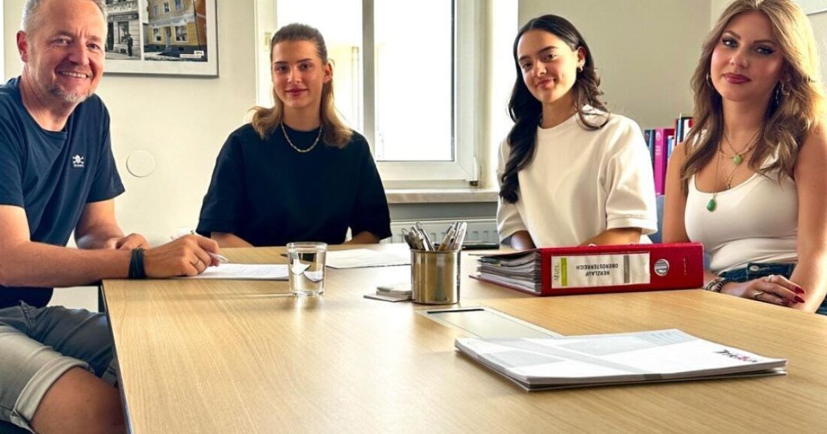 HAK-Schülerinnen arbeiten mit Stadtmarketing Traun am Herzlauf