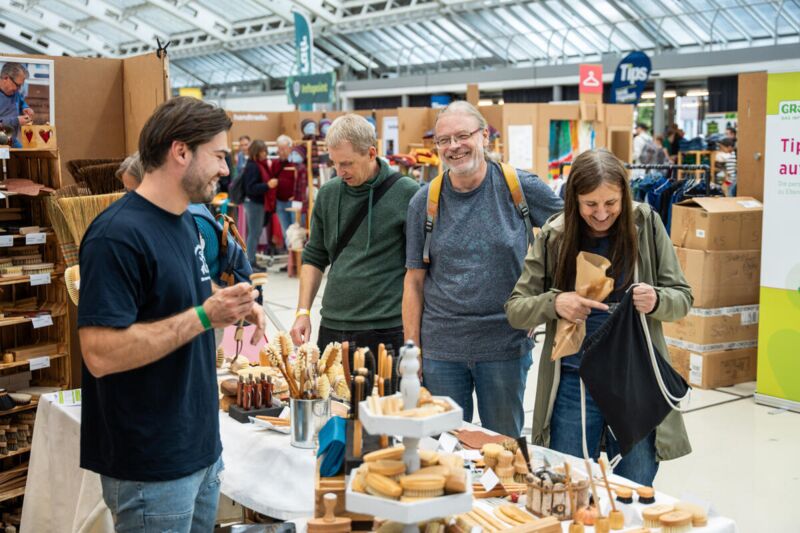 LINZ. 3x2 Messepässe für die WeFair, 7.-9. November, Design Center ...