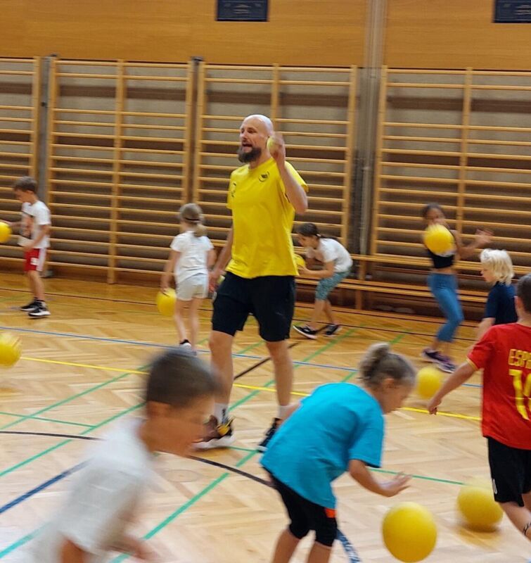 Ballschule: Wenn der Profi zum Unterricht kommt