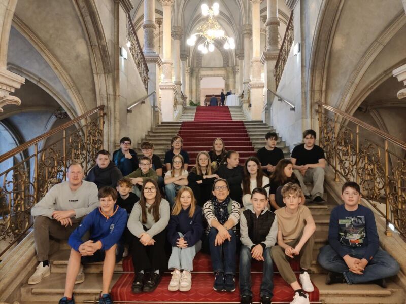 Schüler der Sport/Mittelschule St. Valentin/Schubertviertel unterwegs ...