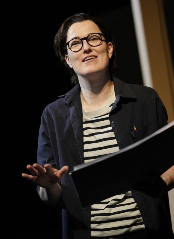 Musical-Premiere in Linz: deutsche Erstaufführung von "Fun Home" in der ...