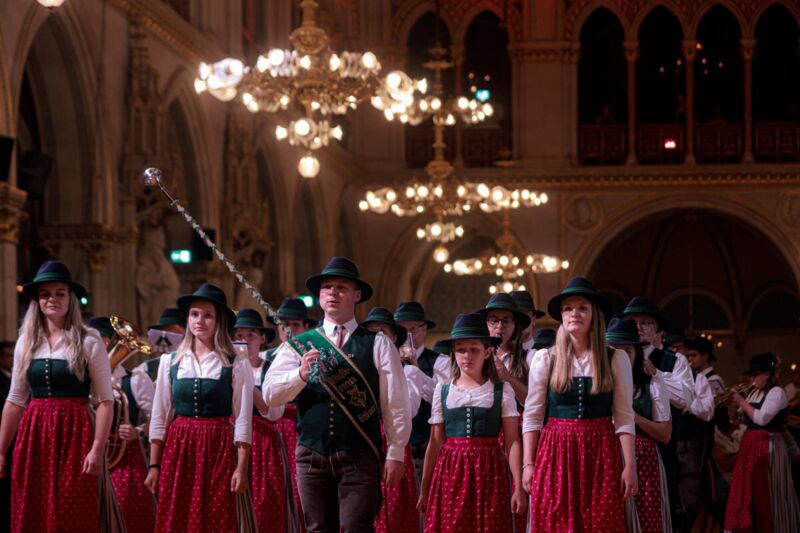 Ein Sommerball in Wien: Oberösterreicher Ball feiert das große ...