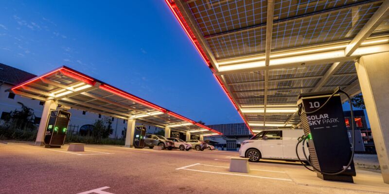 Meilenstein im Mühlviertel: Eröffnung des größten Schnell-Ladeparks