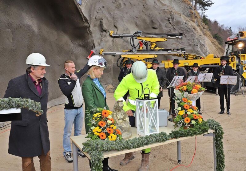 Pumpspeicherkraftwerk Ebensee: Traditioneller Tunnelanschlag gefeiert