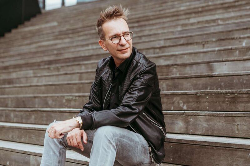 Investmentpunk Gerald Hörhan kommt nach Lenzing