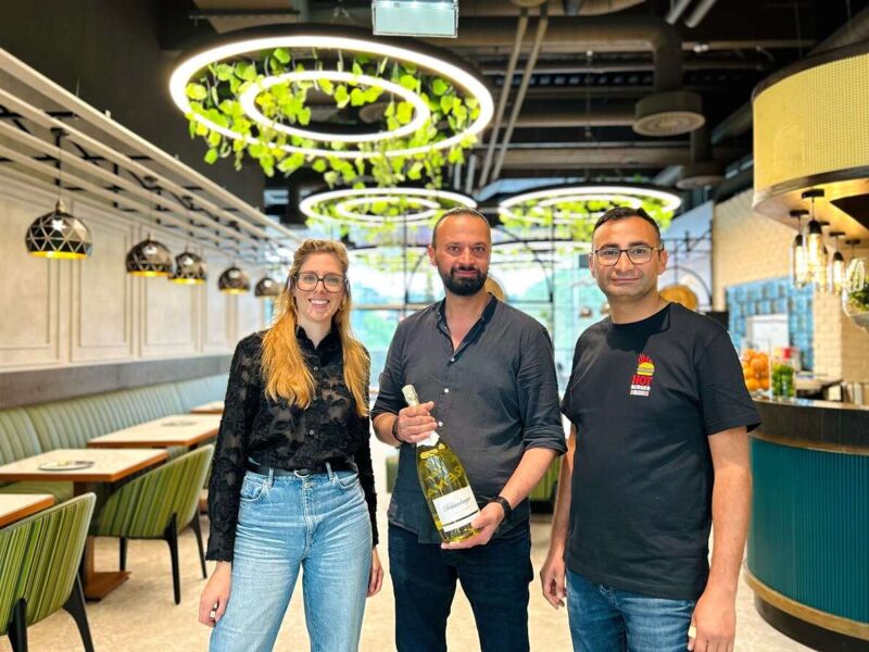Neues Burger-Restaurant eröffnet in Vöcklabrucker Shopping-Center