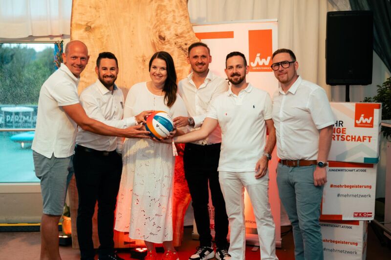 Junge Wirtschaft feiert Sommerfest am Attersee