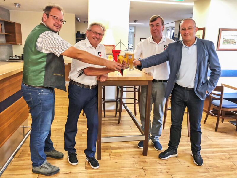 Brauerei Ried und Union Gurten verlängern Zusammenarbeit