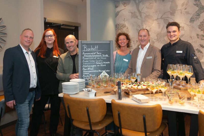 Cheese Cake à la Linzer Torte: Im neu eröffneten "Kitchen & Bar at ...