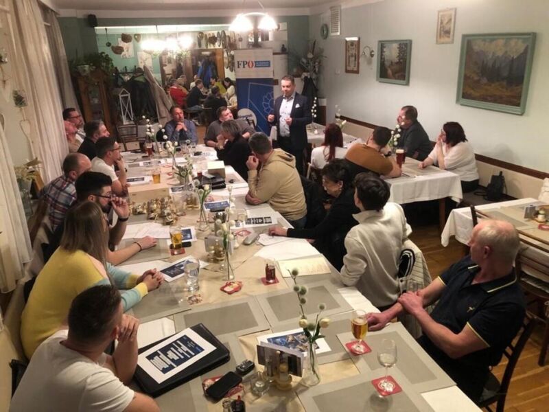 FPÖ Pucking feiert Neujahr und Wählerzustrom