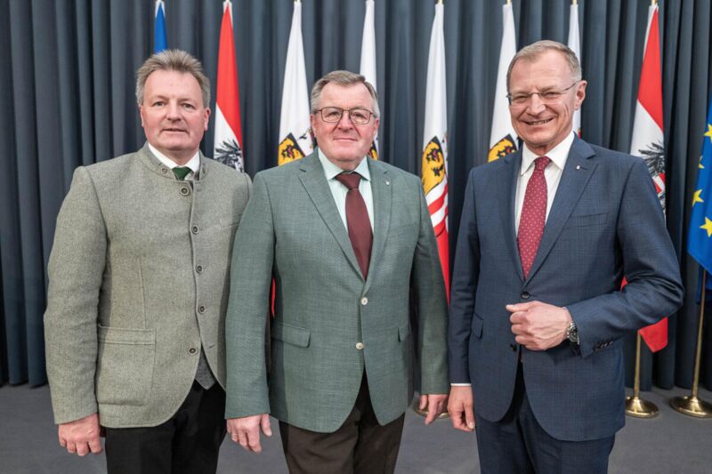 Michaelnbacher erhielt Verdienstzeichen der Republik