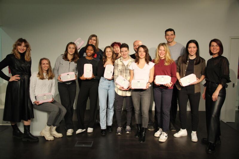 Frauenfußball: Siegerinnen des Andrea Binder Hallencups lösten ...