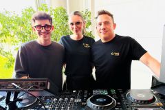 Sunset, Style und Star-DJ: Am Attersee wurden die neuen Brillen-Trends ...