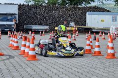 Achtjähriger Esternberger rast seiner Konkurrenz im Kart davon