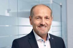 Spitz erweitert Geschäftsführung