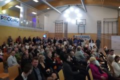 Premiere des "Pucking Empfangs" ging erfolgreich über die Bühne