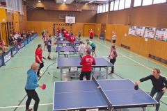 Spannende Duelle und Überraschungssieger bei Tischtennis in Saiga Hans