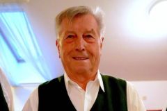 Rupert Helmberger zum Ehrenobmann der Laudachtaler Sängerrunde ernannt