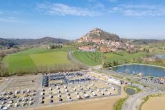 Vulkanland: Neues Camping Resort am Fuße der Riegersburg